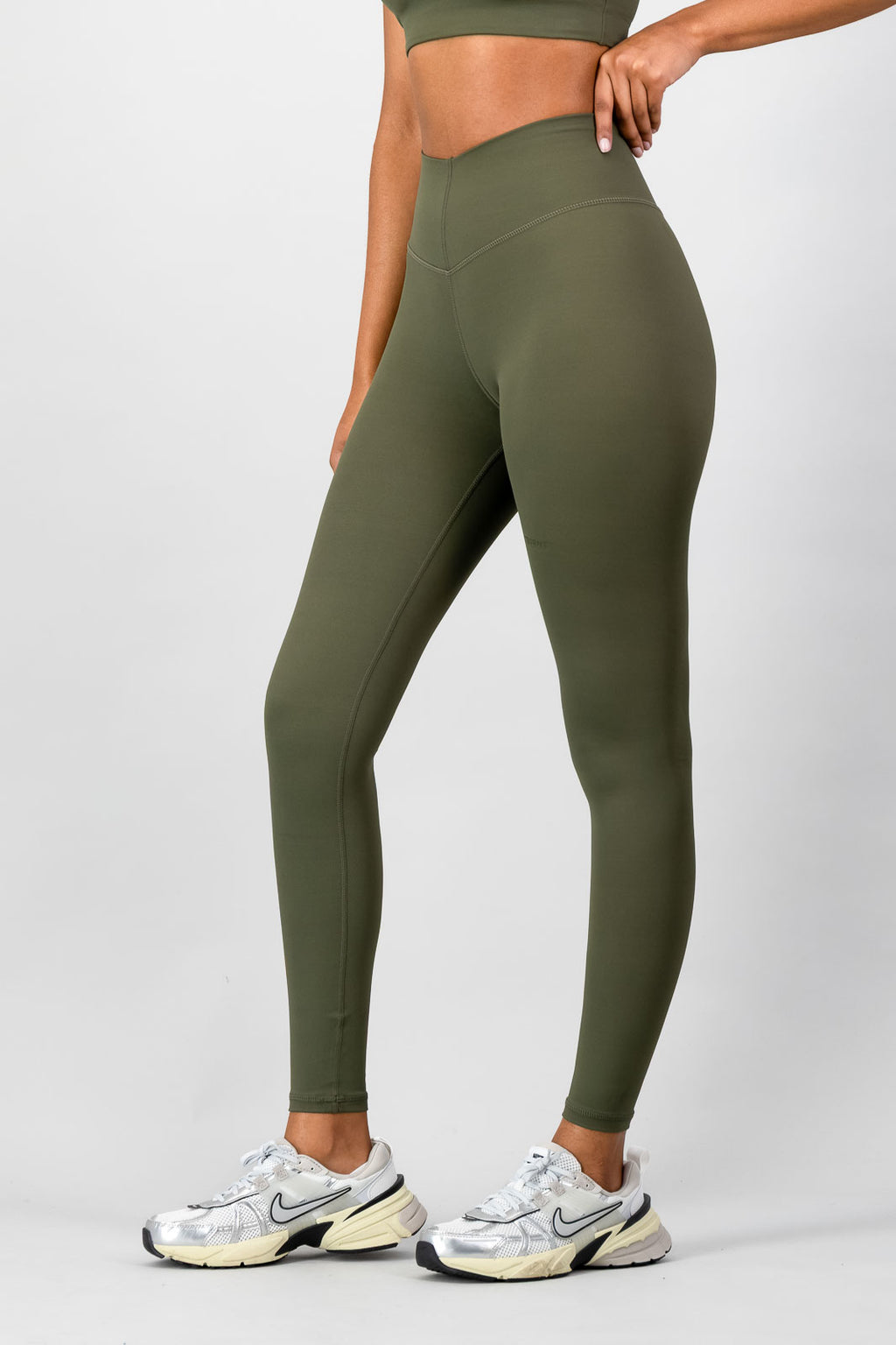 Burnt Studios | Dynamic Legging - Cashew